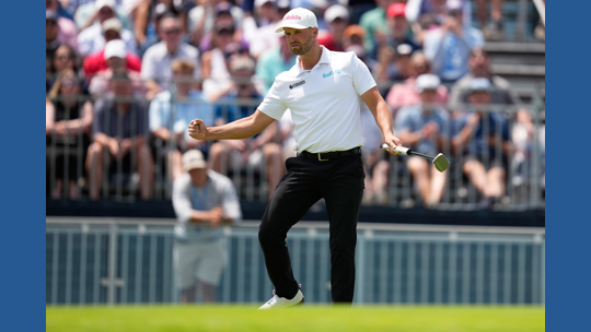 A year after smashing a locker, Wyndham Clark finds himself leading at ...