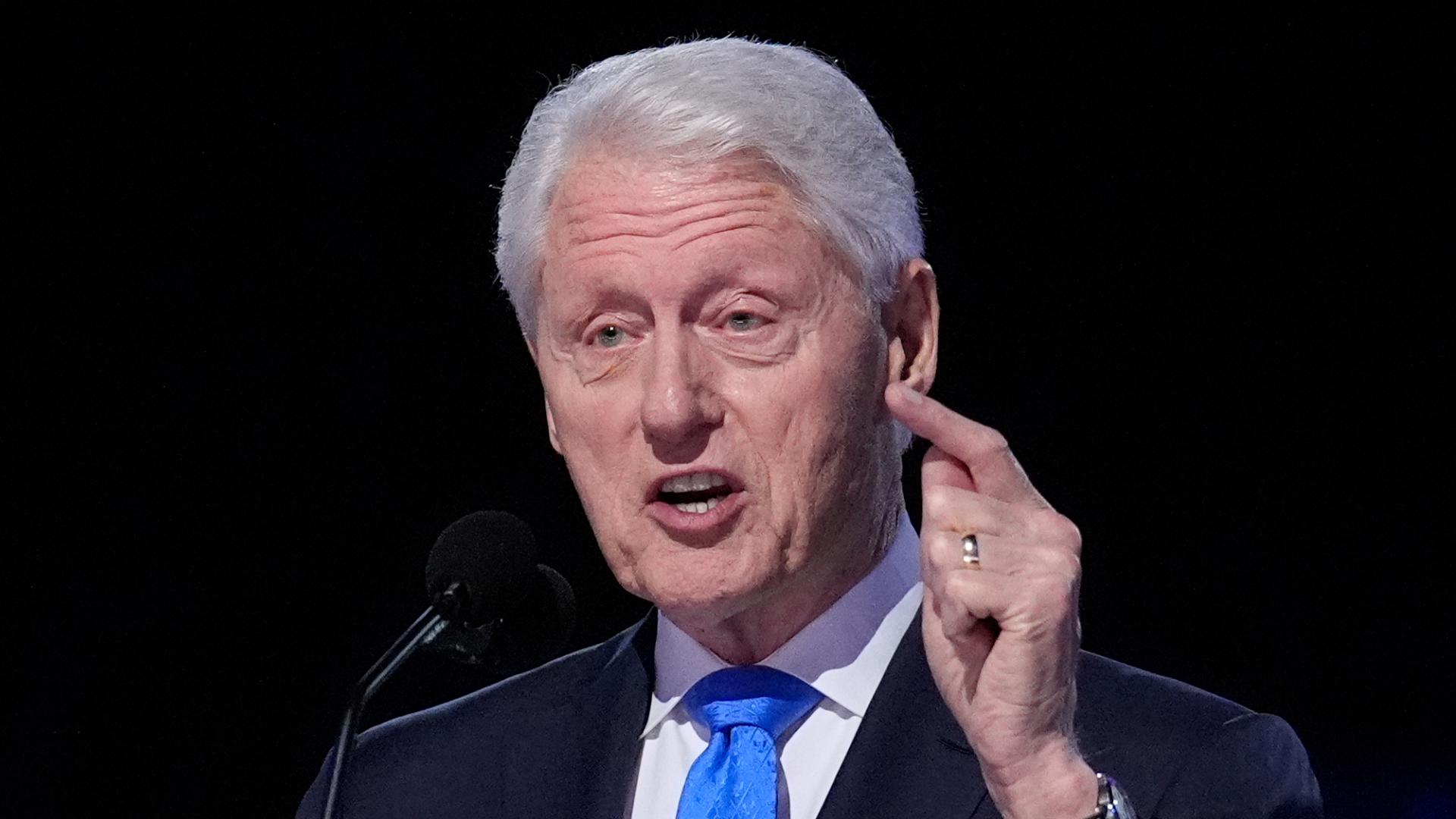 Bill Clinton hospitalized in Washington with fever | wgrz.com