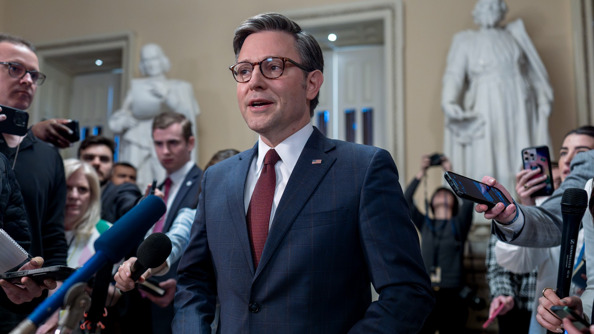 Democrats stand behind GOP Speaker Mike Johnson | wgrz.com