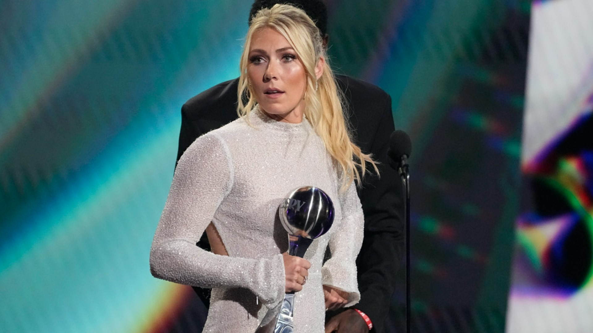 Patrick Mahomes, Mikaela Shiffrin win ESPYS top athlete awards | wgrz.com
