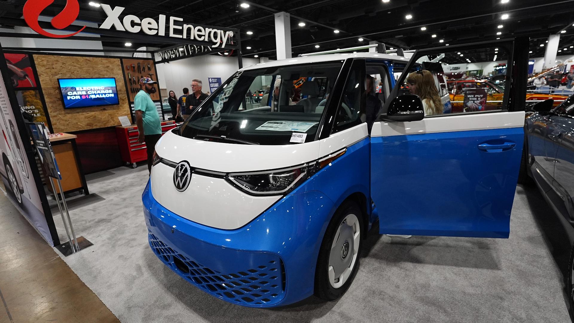 Volkswagen recalls 2025 ID.Buzz over seatbelt issue, too wide third row ...