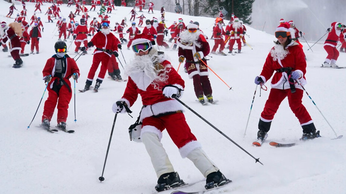 Skiing Santas raise money for charity at Sunday River Resort | wgrz.com