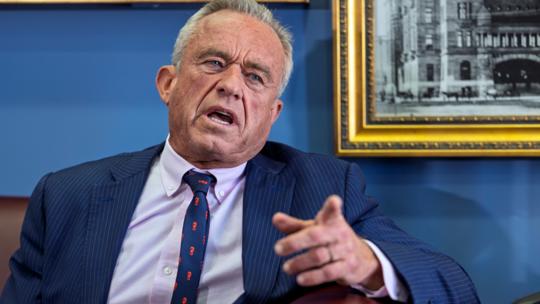 RFK Jr. clears key Senate vote in bid to become health secretary | wgrz.com