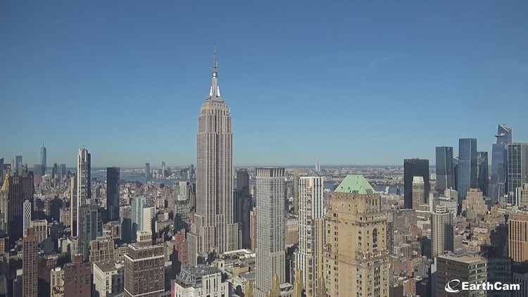 Photos: Wildfire smoke engulfs NYC in orange haze | wgrz.com