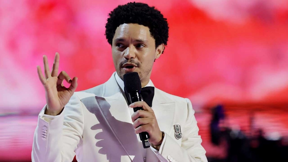 Trevor Noah Helps Adele Finally Meet Dwayne Johnson During 2023 GRAMMYs ...