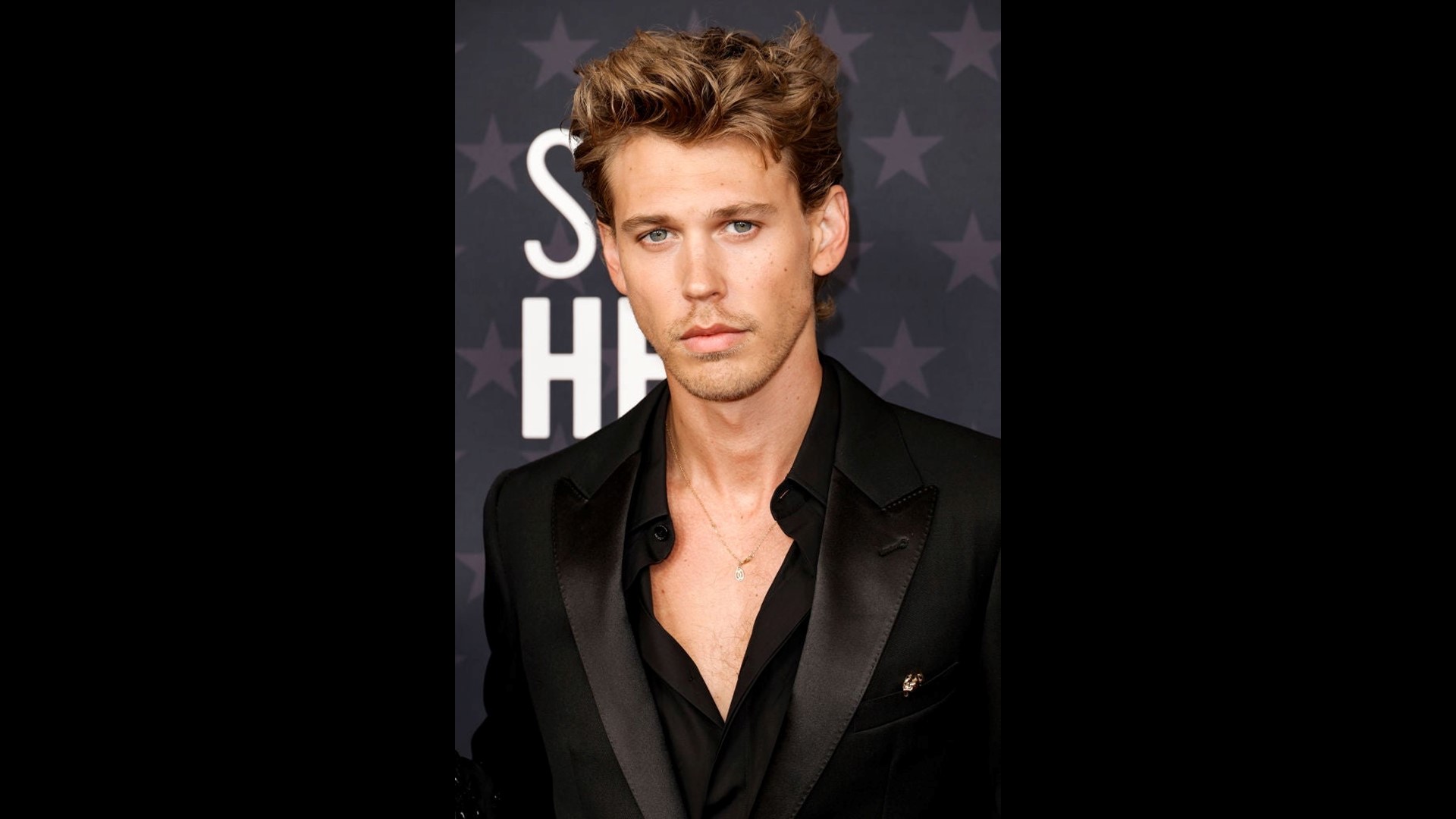 Austin Butler Attends 2023 Critics Choice Awards After Lisa Marie ...