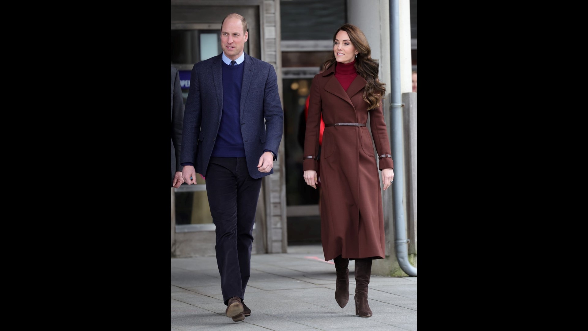 Kate Middleton Breaks Royal Protocol to Give Former Teacher a Big Hug ...