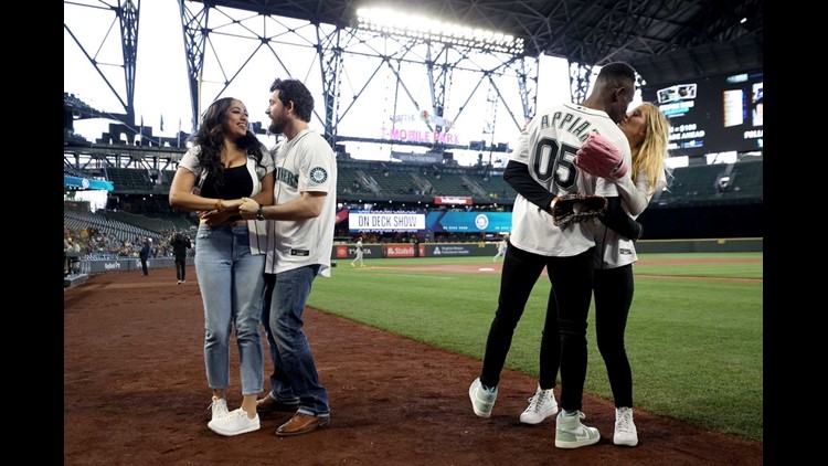 'Love Is Blind' Couple Chelsea and Kwame Throw First Pitch at Seattle ...