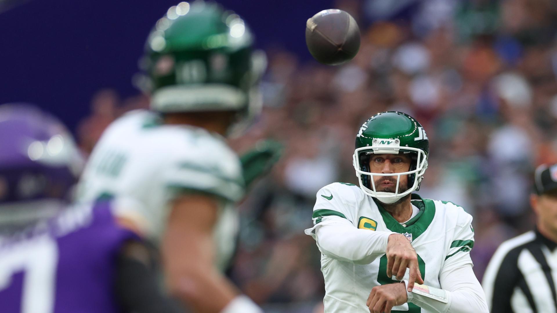 Aaron Rodgers reaches passing milestone in London | wgrz.com