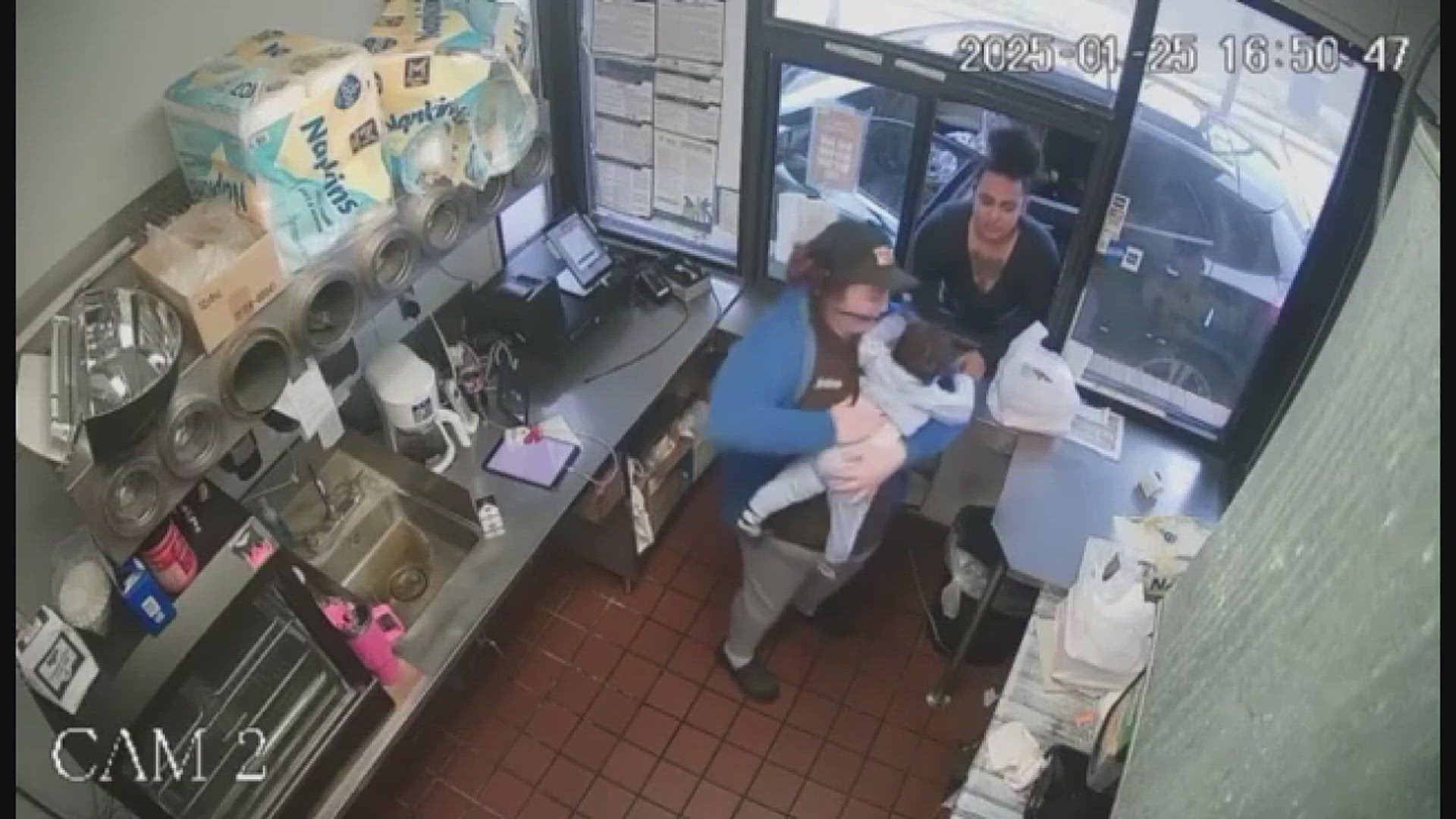 Orange restaurant manager saves choking baby in a drive-thru rescue | wgrz.com