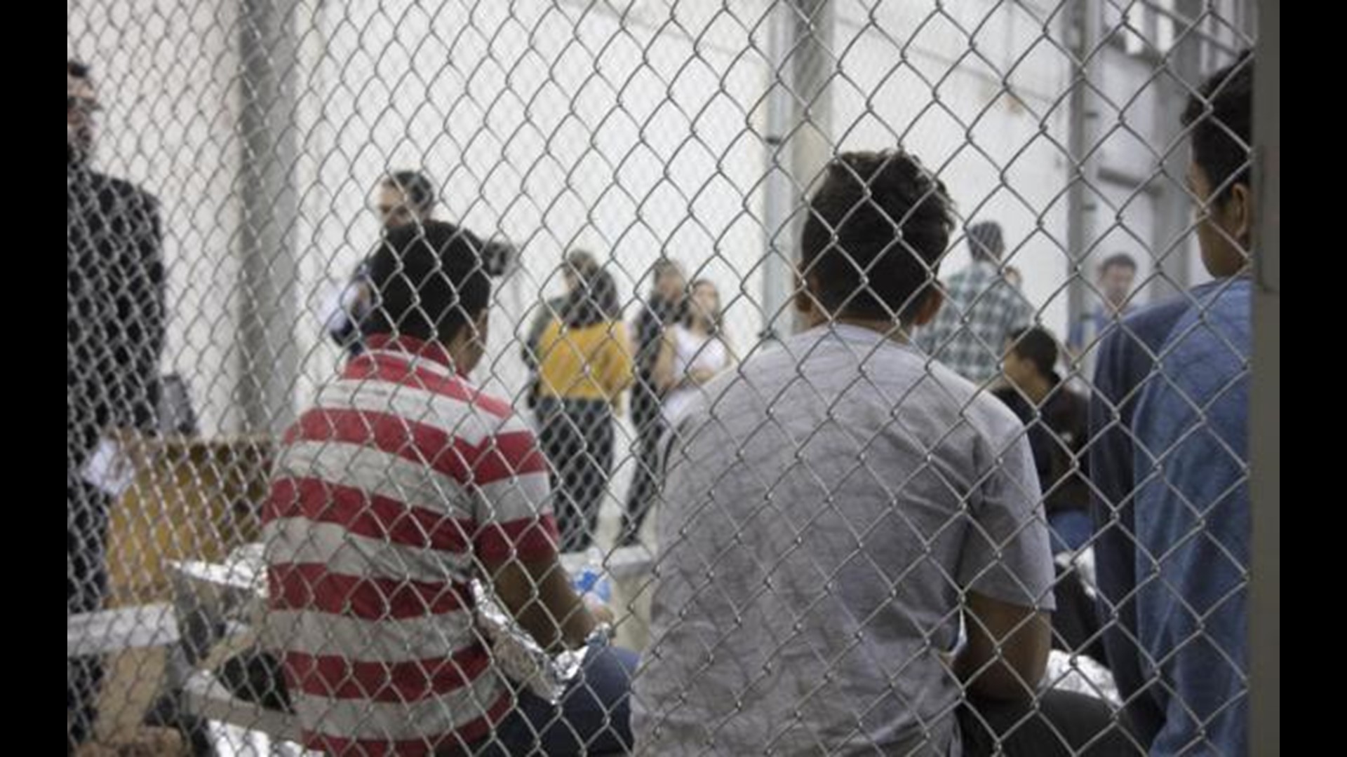 Hundreds of children wait in cages at Border Patrol facility in Texas ...