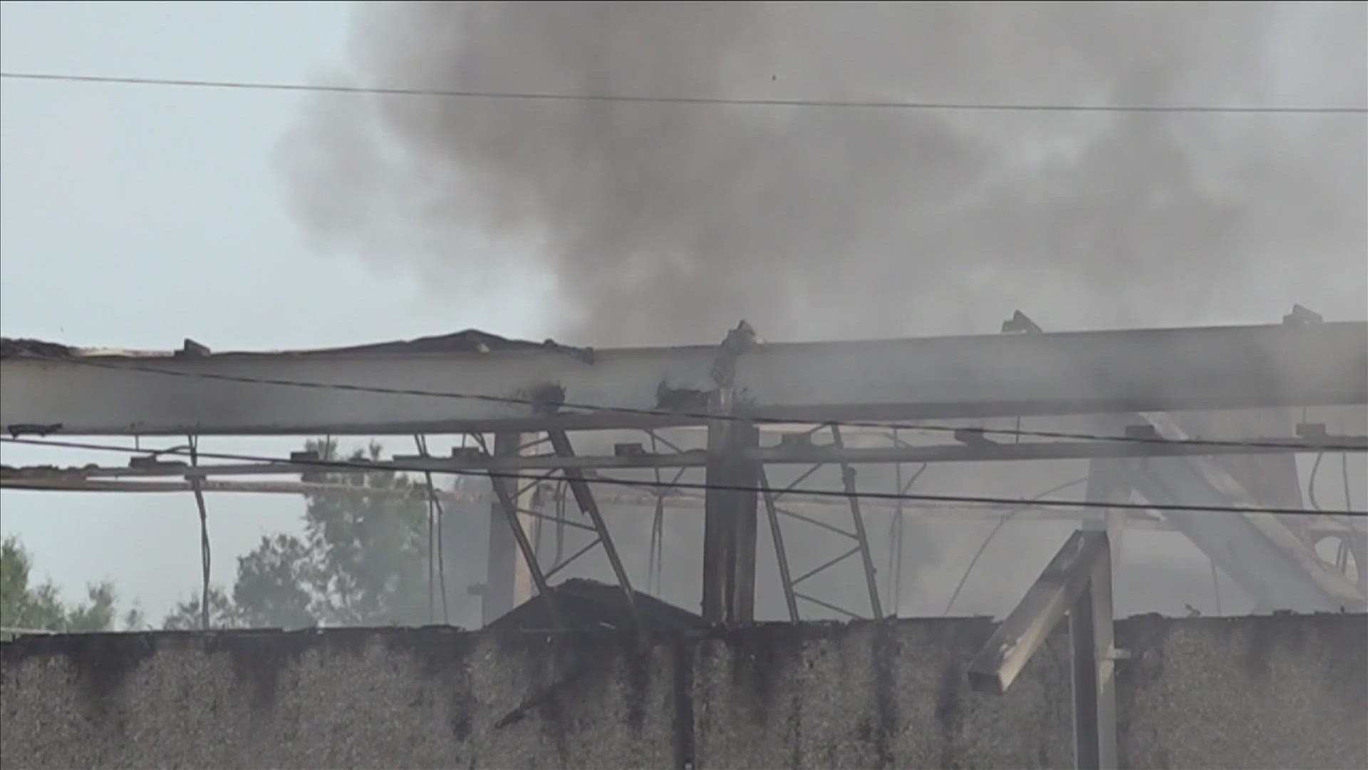 Large fire reportedly erupts at West Memphis industrial warehouse ...