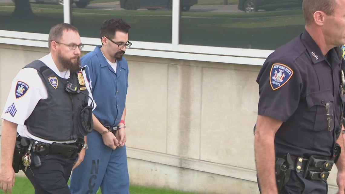 Disbarred attorney pleads guilty to new crime | wgrz.com