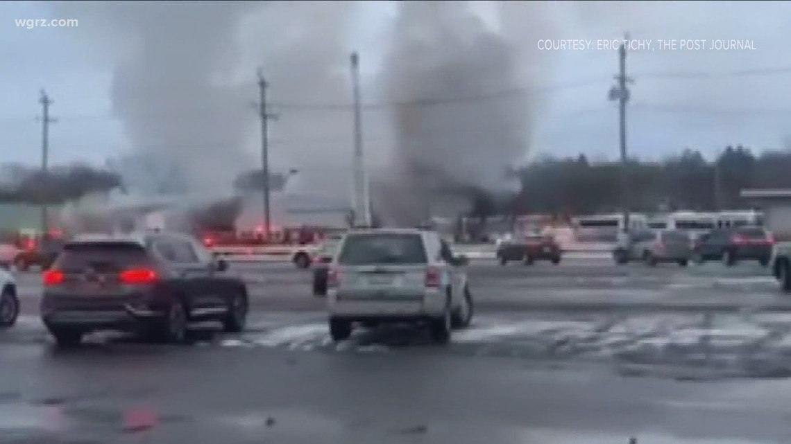 Fire destroys large building that housed two businesses | wgrz.com