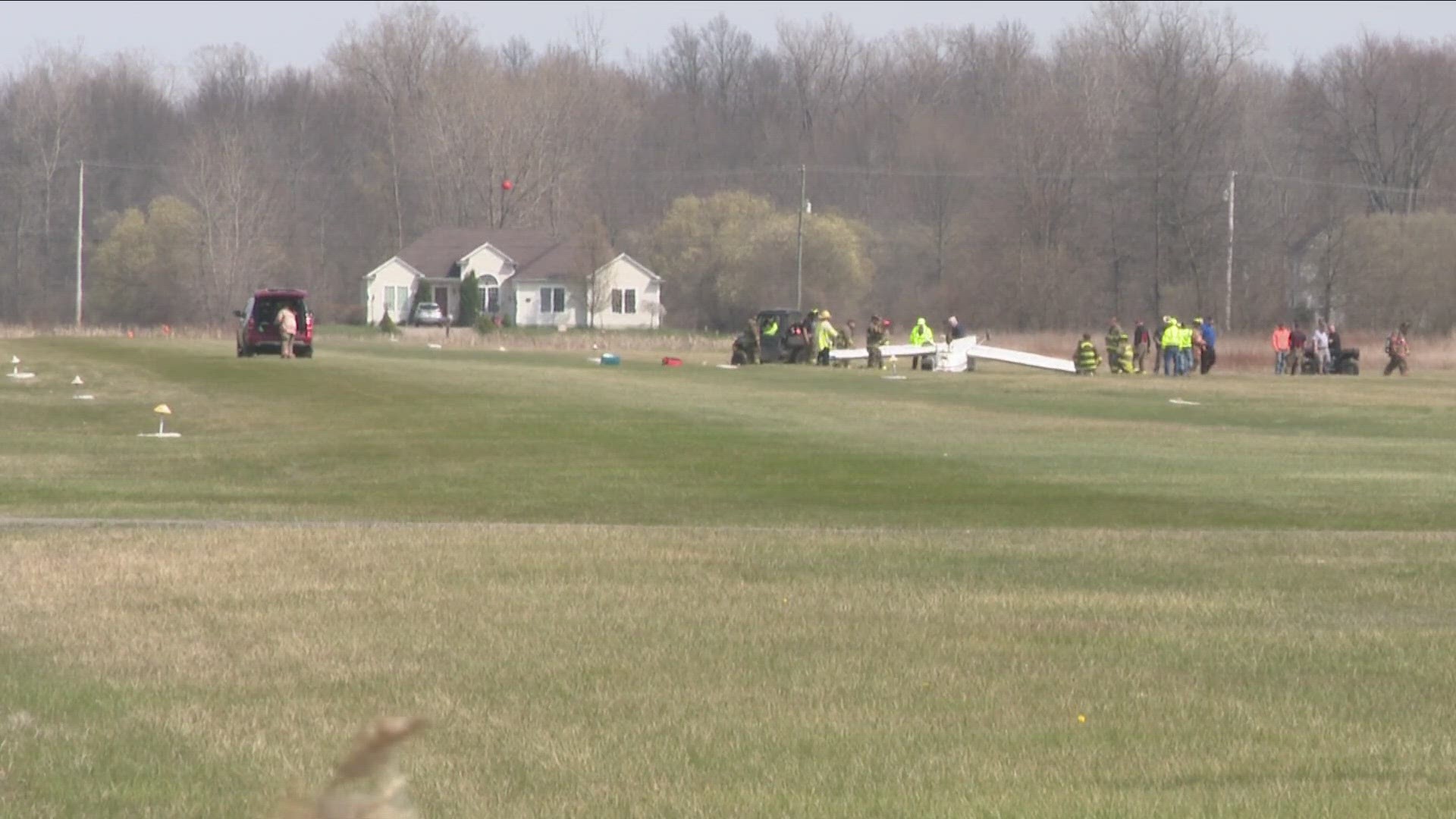 Small plane flips upside down in Clarence | wgrz.com