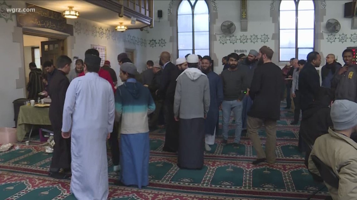 Buffalo mosque holds open house | wgrz.com