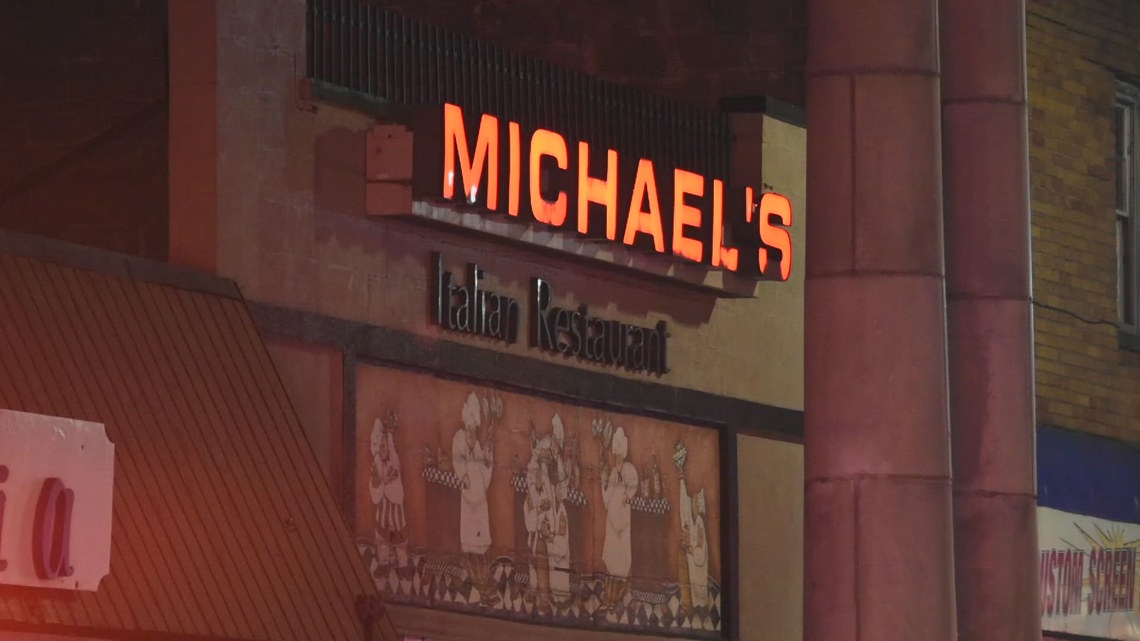 Michael's restaurant on fire in Niagara Falls | wgrz.com