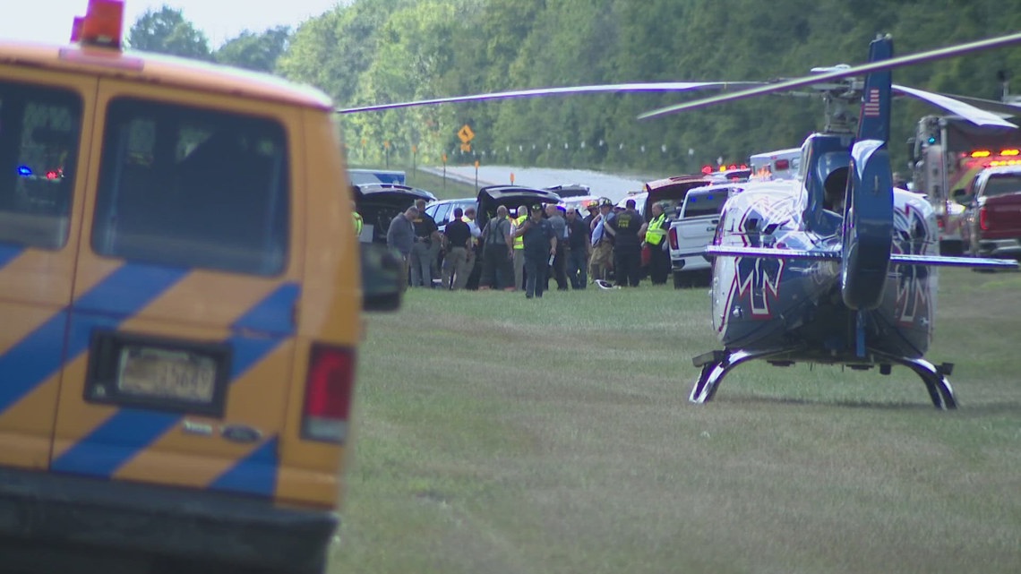 Marine Corps reservist aids in New York bus crash rescue | wgrz.com