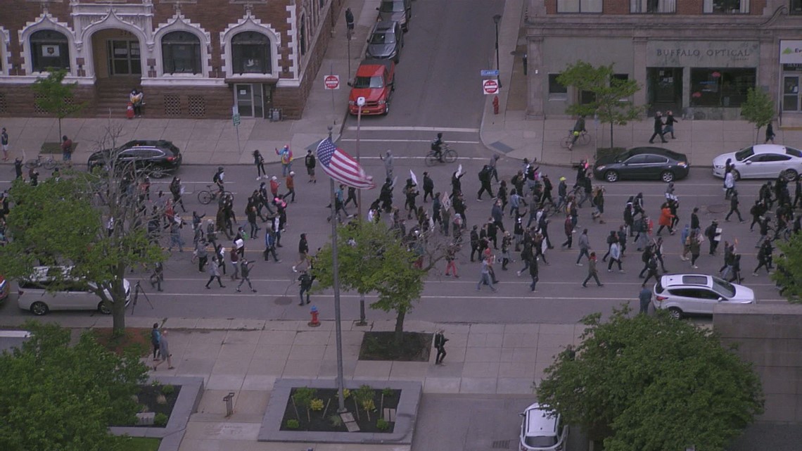 Clean up begins in Niagara Square following protests in downtown ...