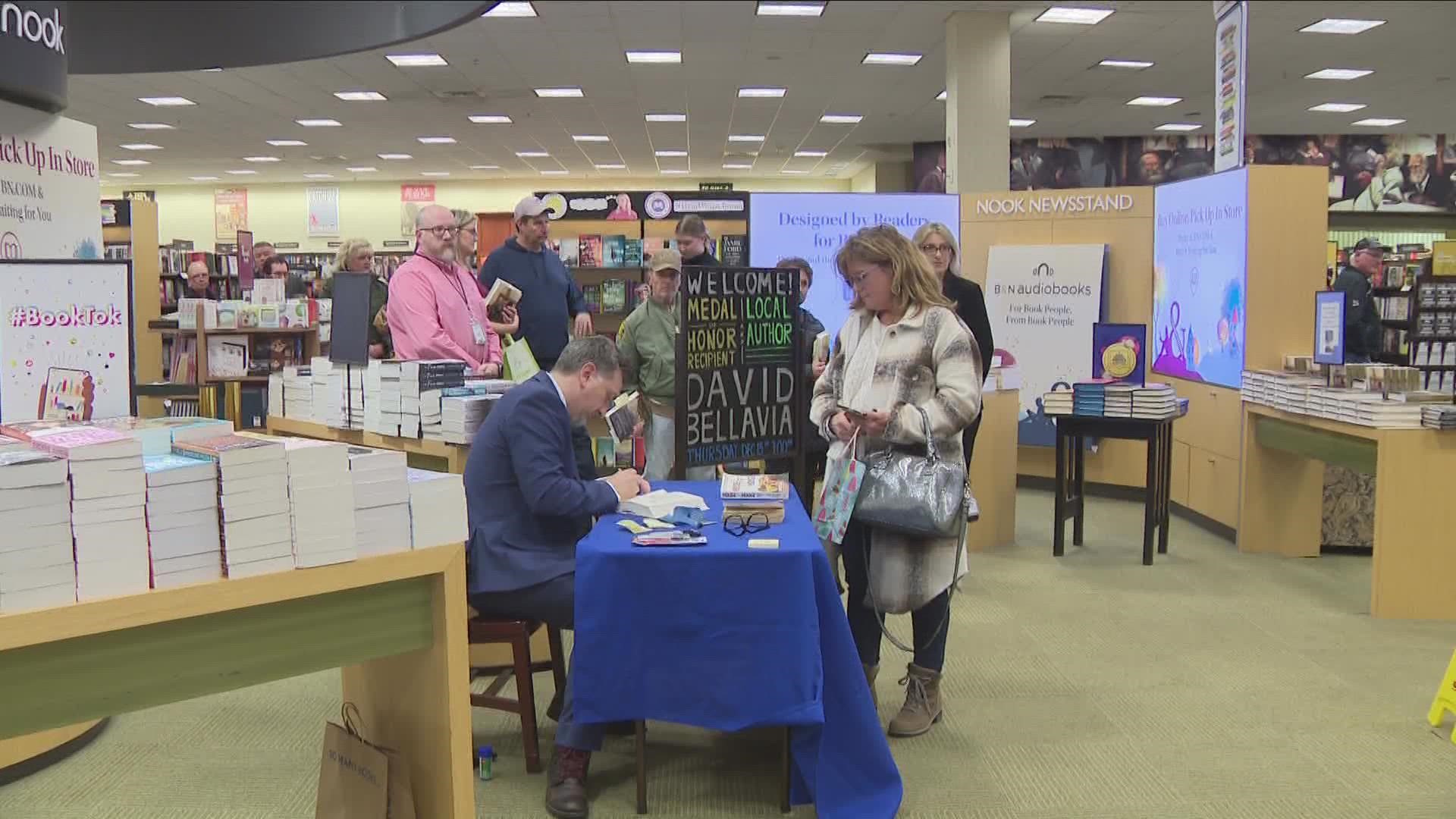 Local Medal of Honor recipient holds book signing event | wgrz.com