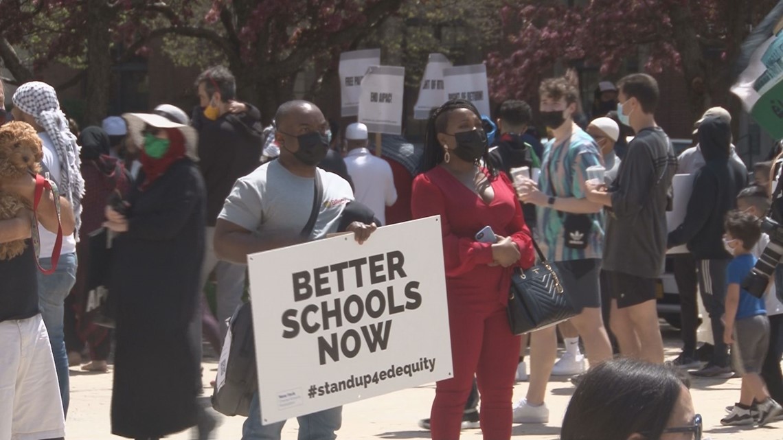 Buffalo parents rally for education reform | wgrz.com