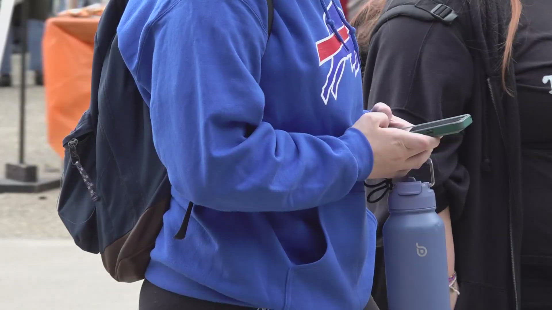 College students at high risk for scams: Protect your money | wgrz.com