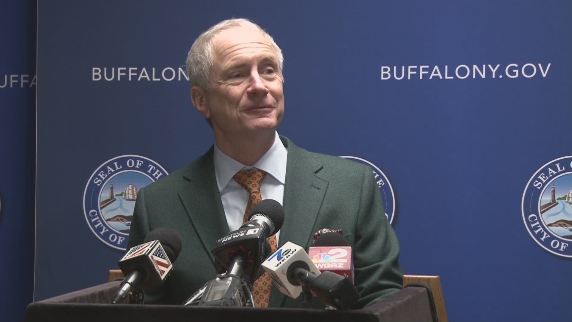 Mayor Sean Ryan signs first executive order | wgrz.com