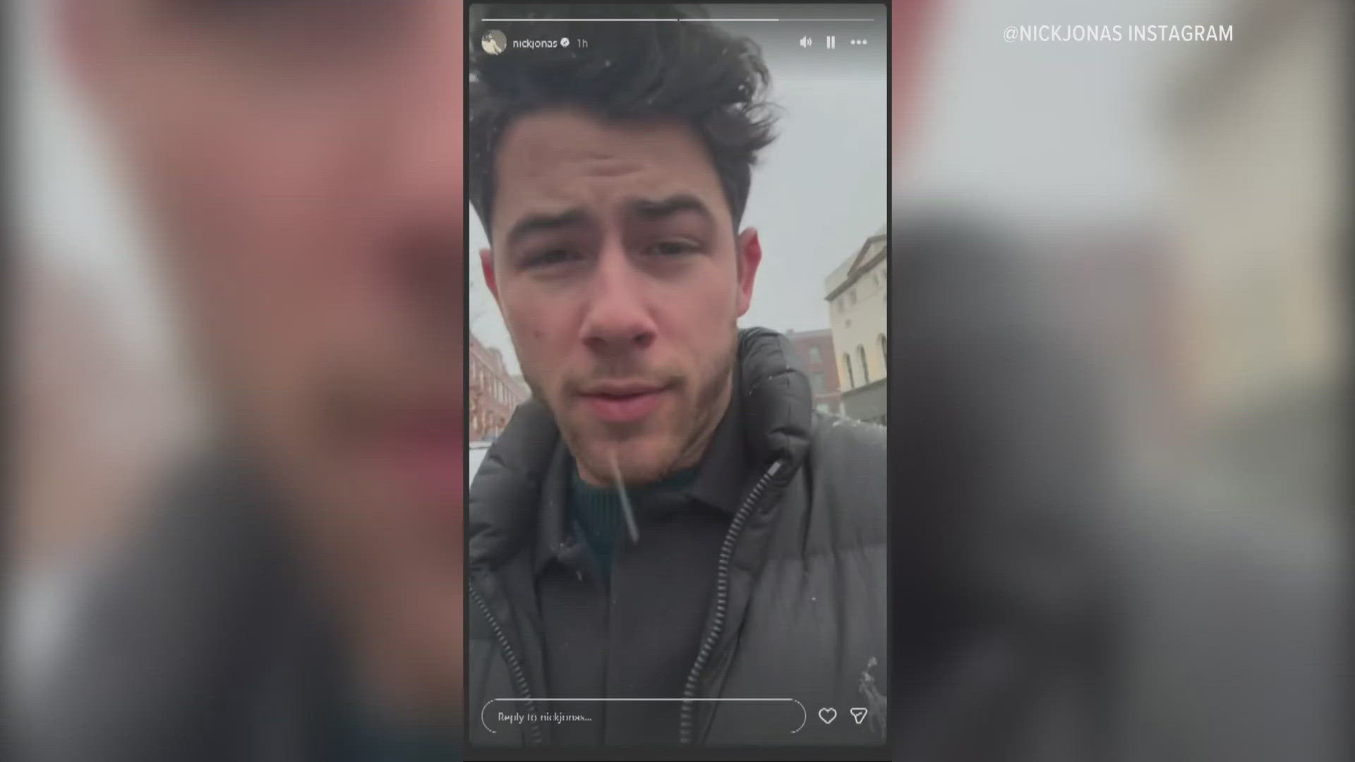 Buffalo man goes viral for checking resumes at Jonas Brothers concert ...