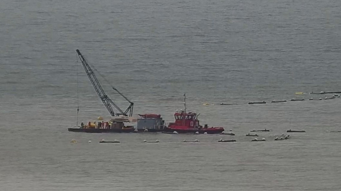 Crews work to remove Ice Boom from Lake Erie | wgrz.com