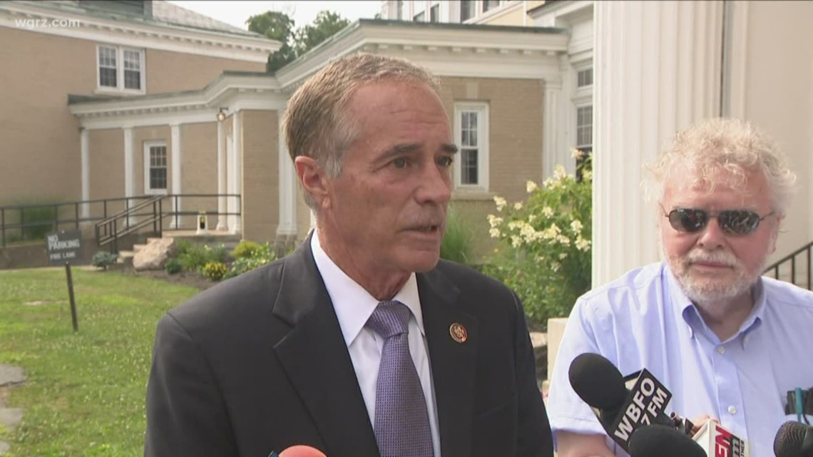 Chris Collins reports to federal prison camp in Florida | wgrz.com