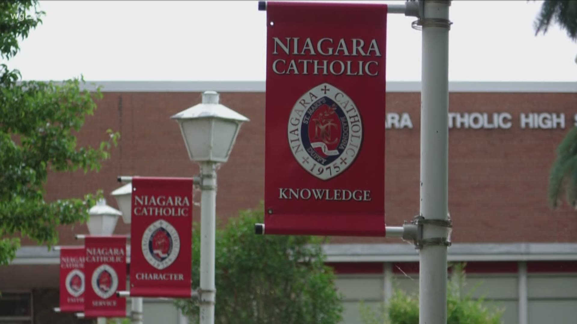 Niagara Catholic High School shut down | wgrz.com