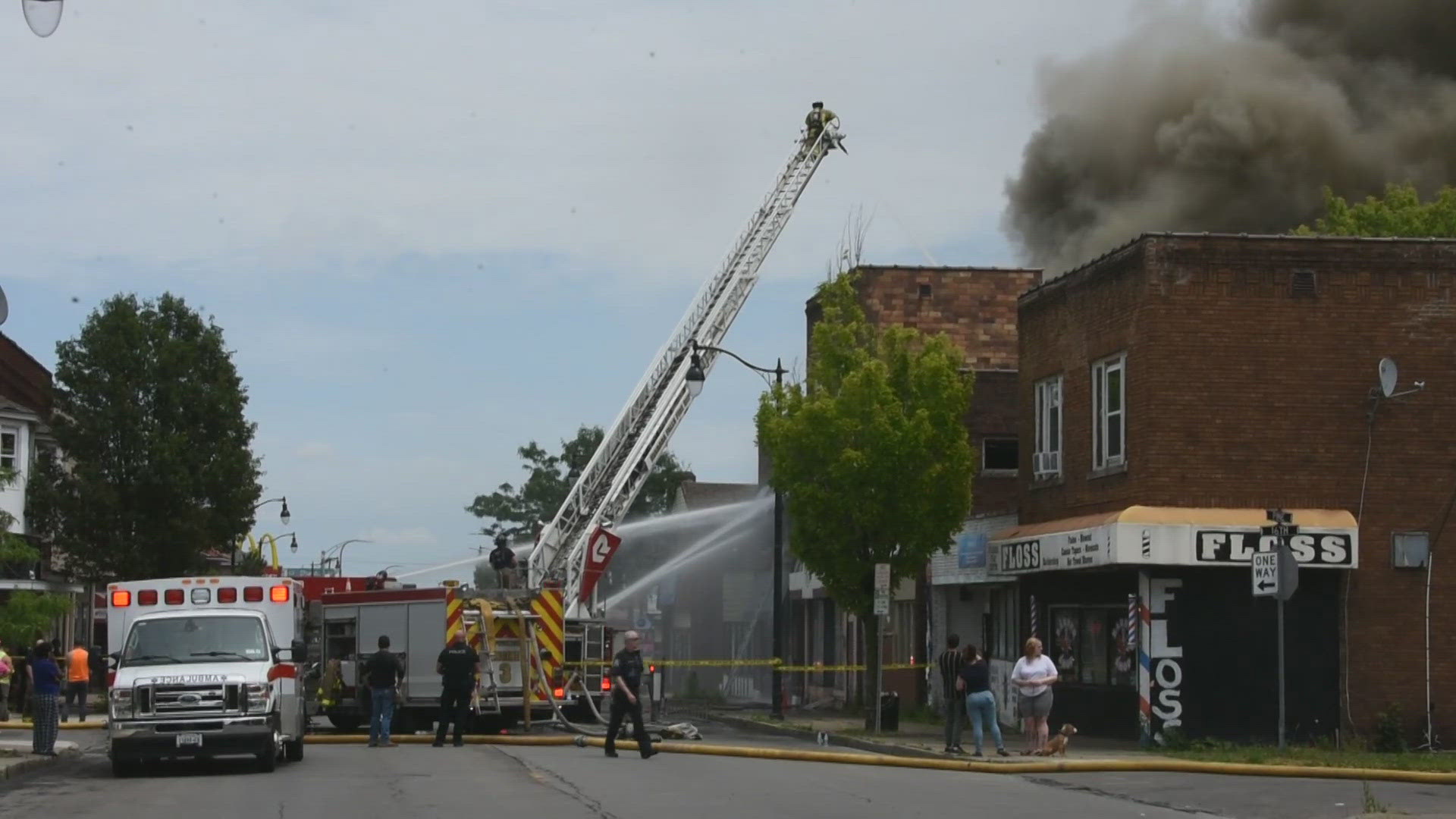 Firefighters rescue 2 women from Niagara Falls fire | wgrz.com
