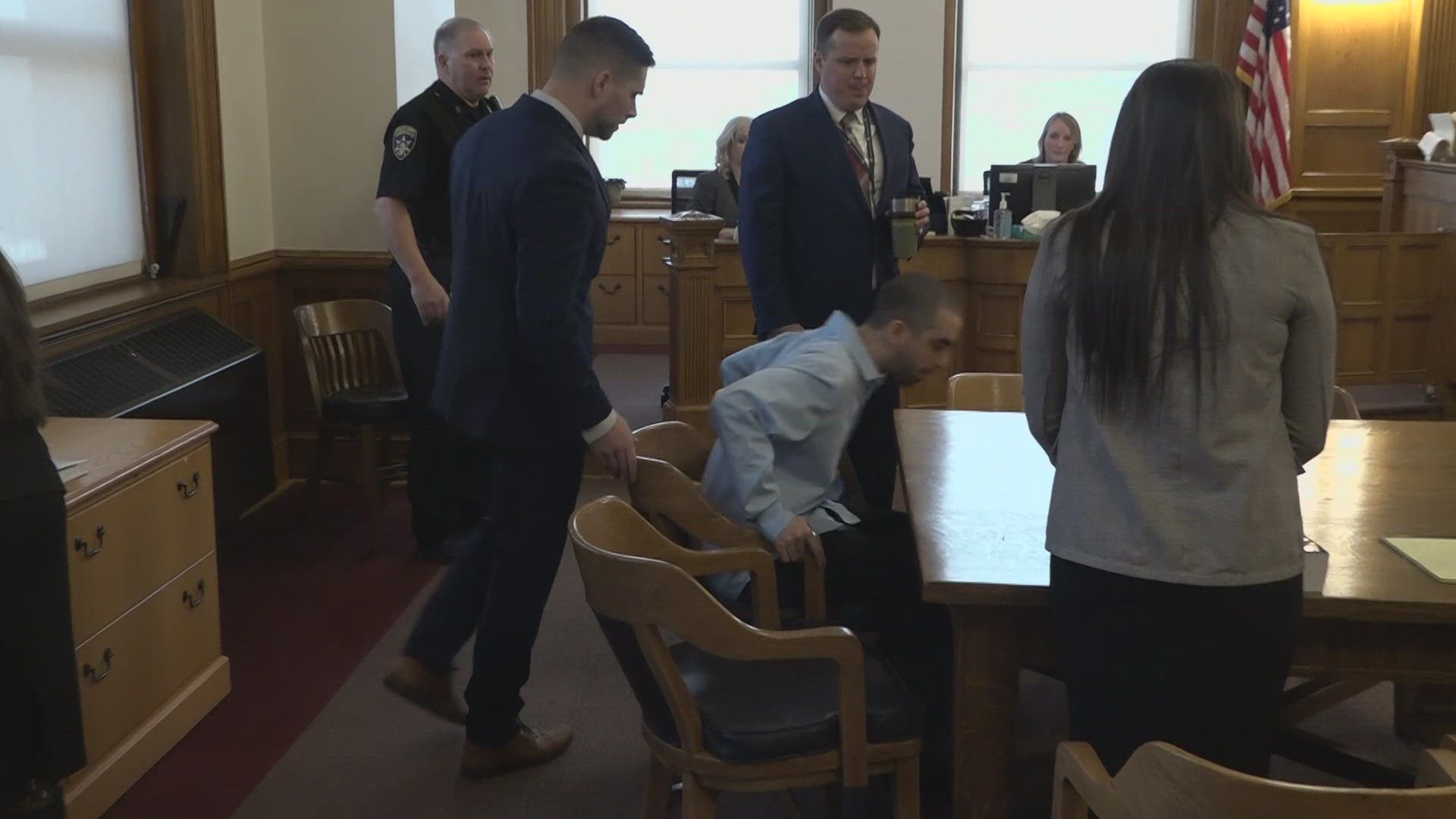 Hadi Matar trial begins with opening statements | wgrz.com