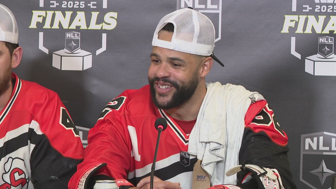 Dhane Smith opens Sandbaggers golf bar in Hamburg | wgrz.com