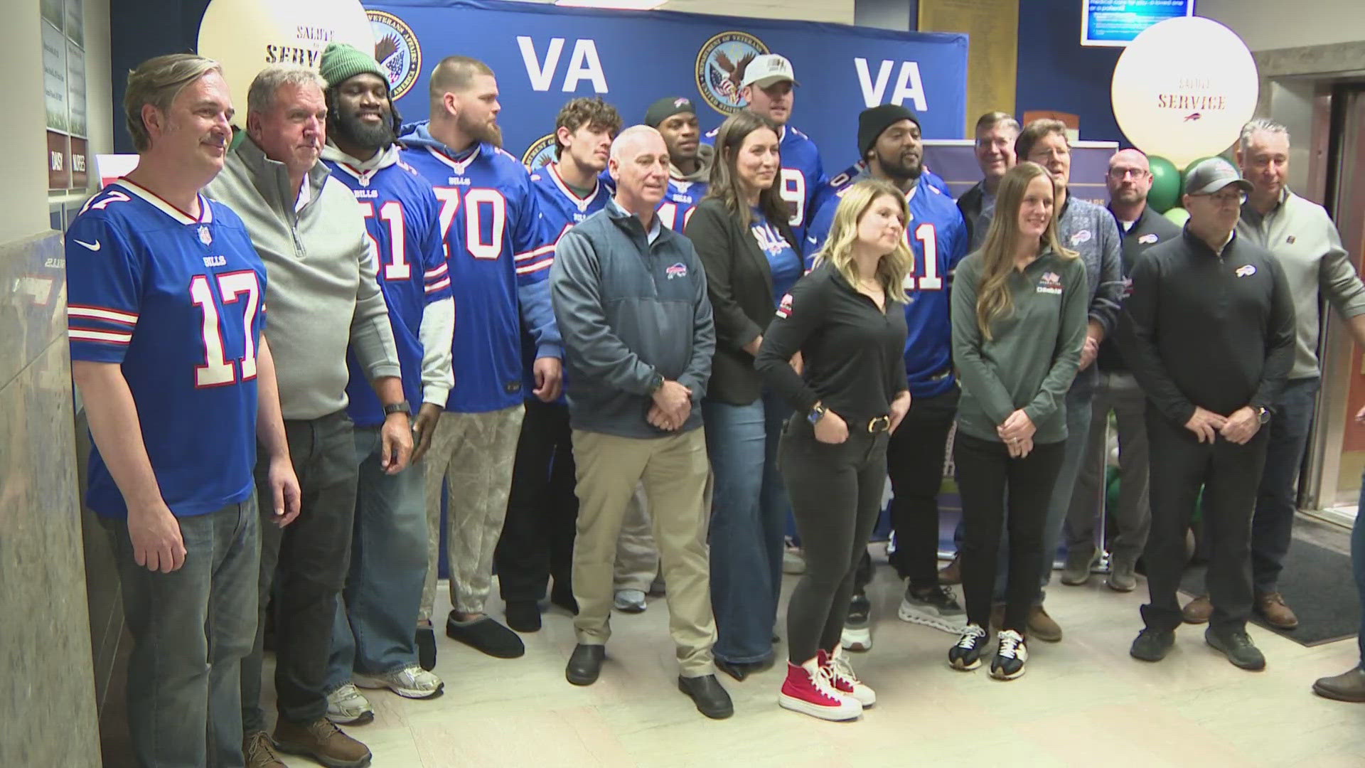 Members of the Buffalo Bills visit VA to celebrate veterans | wgrz.com
