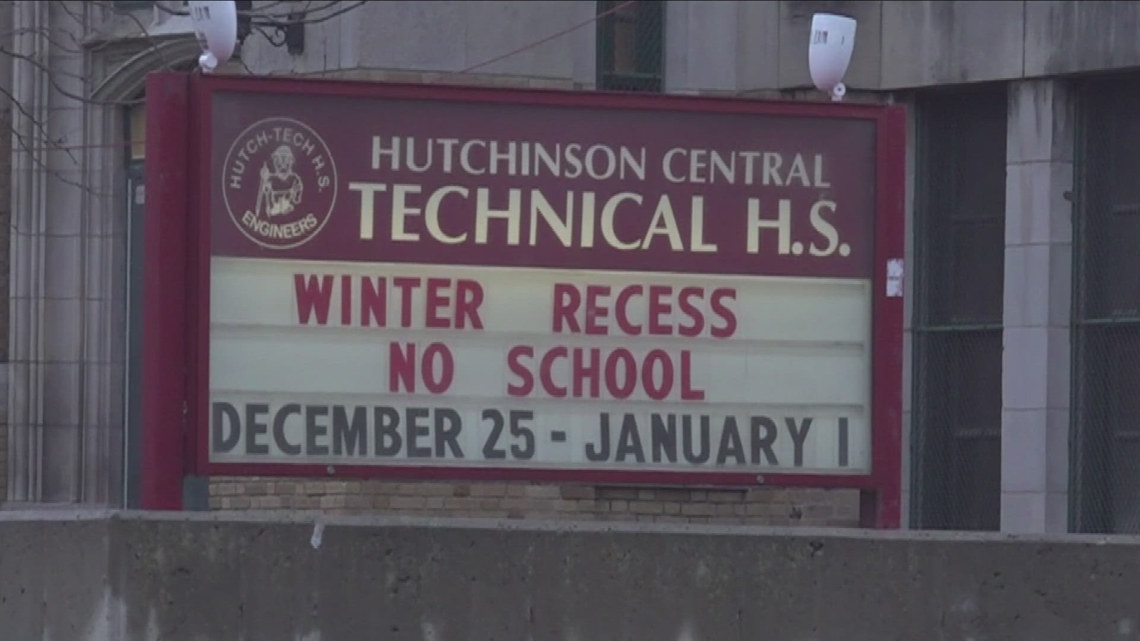 Empty tractor trailer and tandem ban lifted | wgrz.com