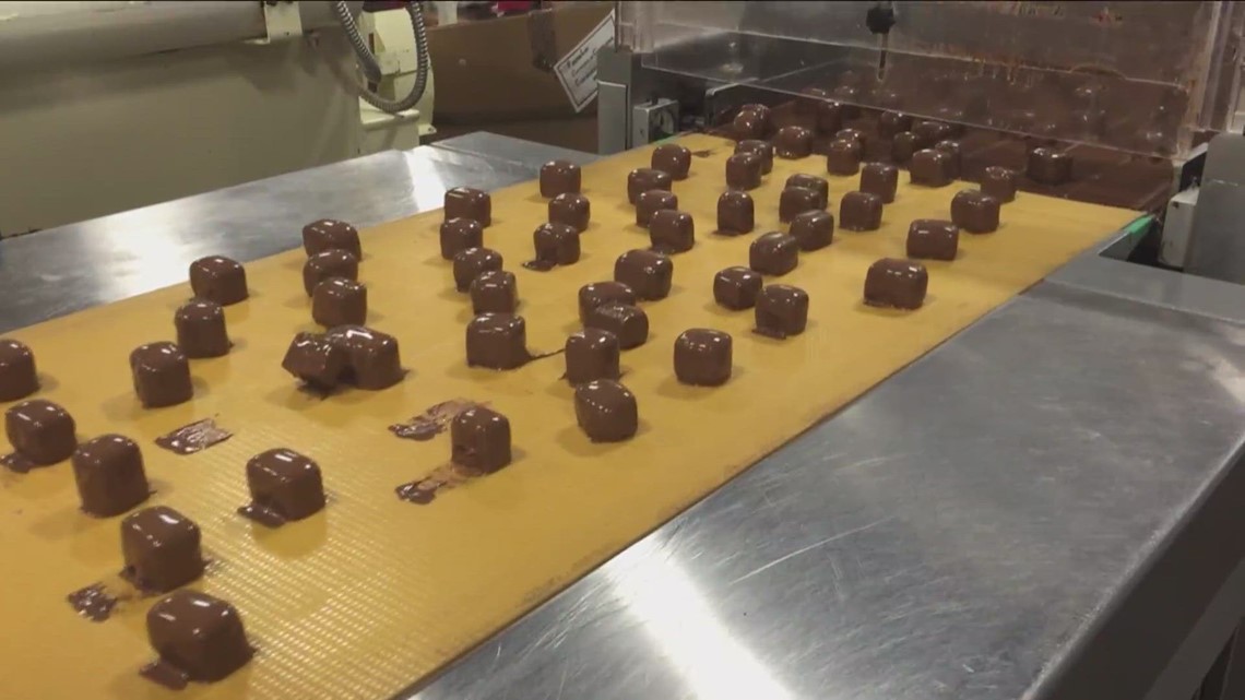 FeedMore WNY and Fowler's team up for National Sponge Candy Day | wgrz.com