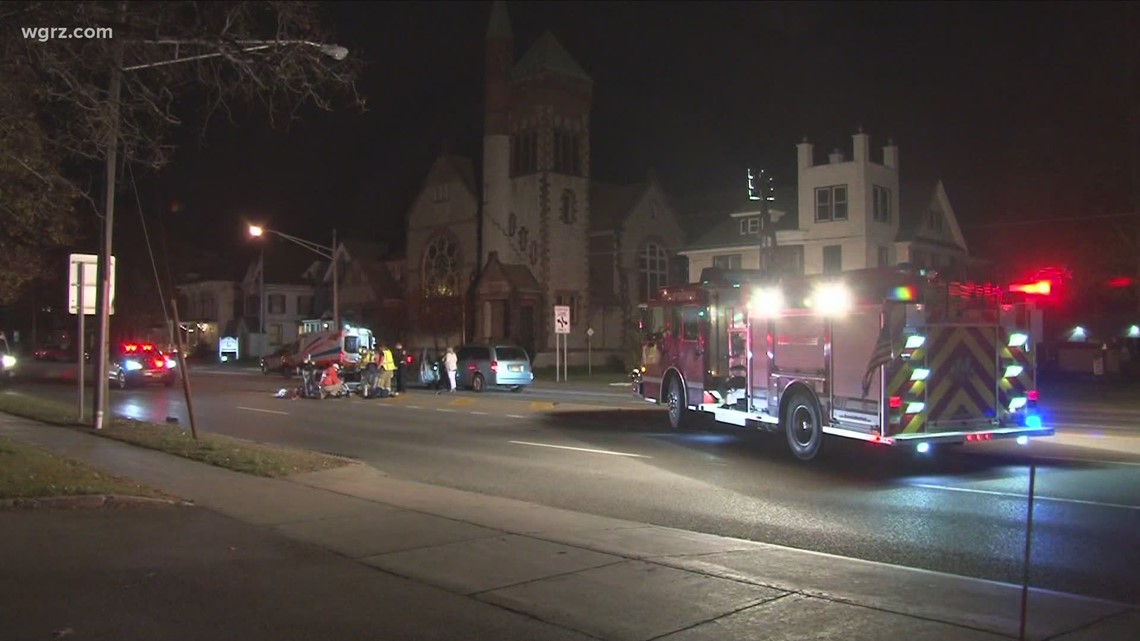Batavia Police: Pedestrian hit by car, killed on East Main Street ...