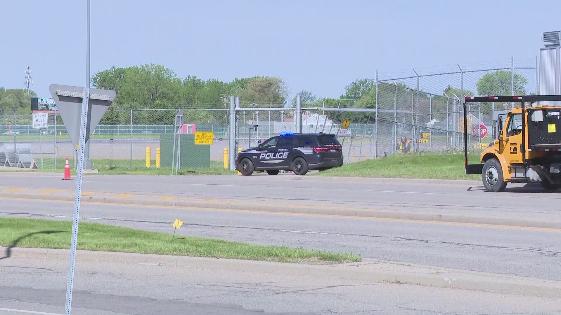 Depew man pleads guilty for trying to break through airport gate with ...