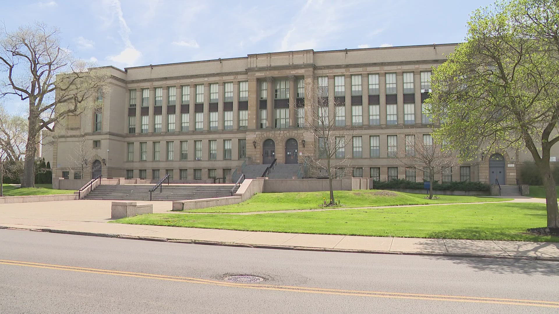 Riverside High School placed into lockdown | wgrz.com