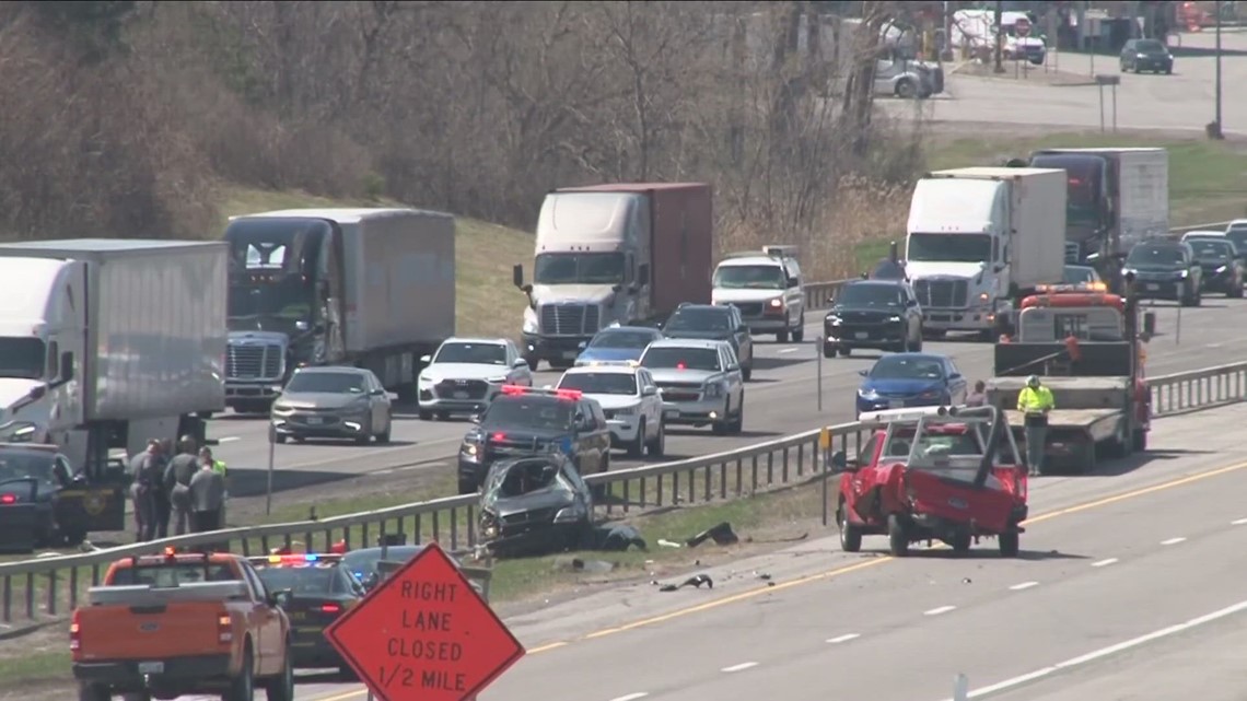 Fatal crash closes I-90 West at Exit 48 in Batavia | wgrz.com