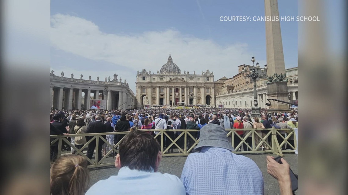 Canisius High School students reflect on experiencing Pope's final ...