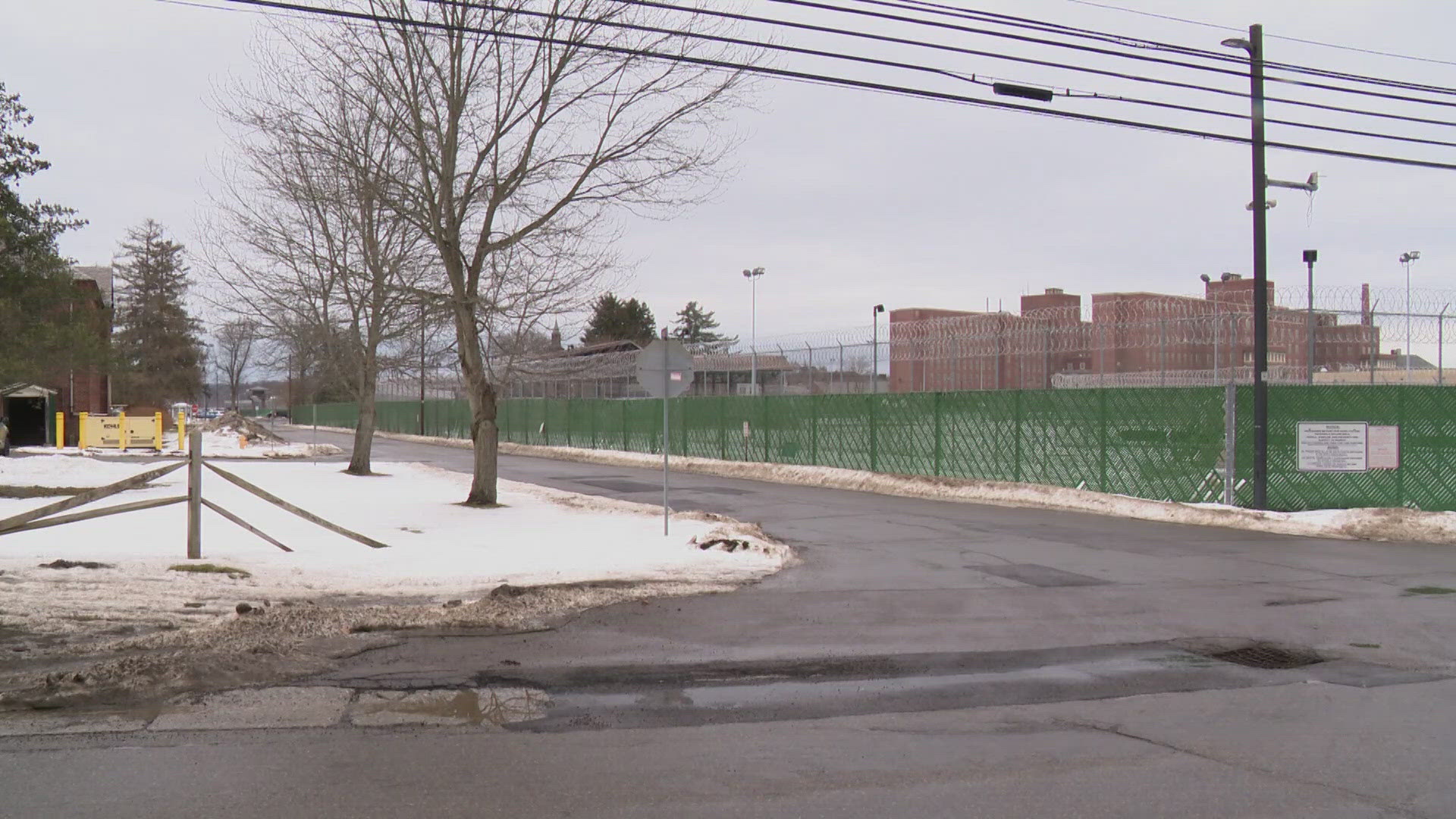 New York prisons weigh early releases amid staffing shortfall | wgrz.com