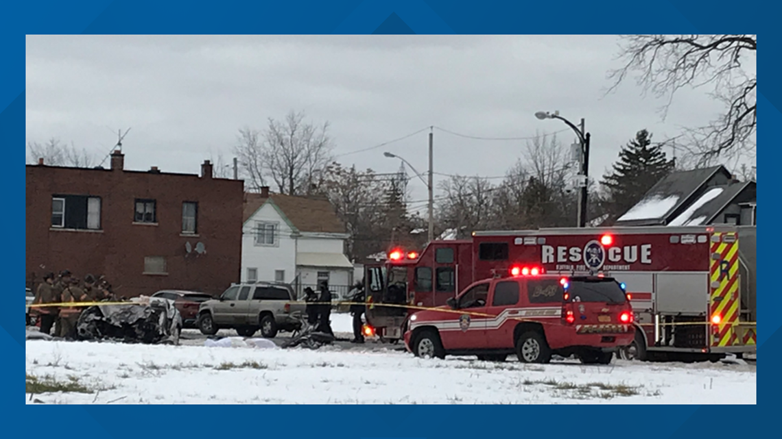 3 people killed in car crash on Genesee Street in Buffalo | wgrz.com