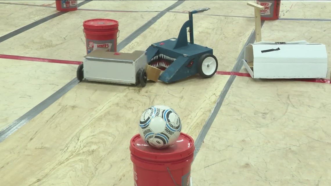 Students show off STEM skills at Tech Wars | wgrz.com