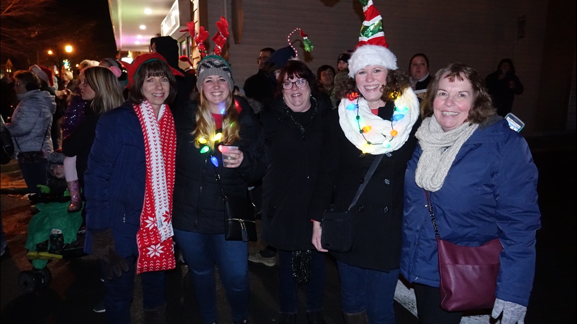 GALLERY: 46th Annual Carolcade in East Aurora | wgrz.com