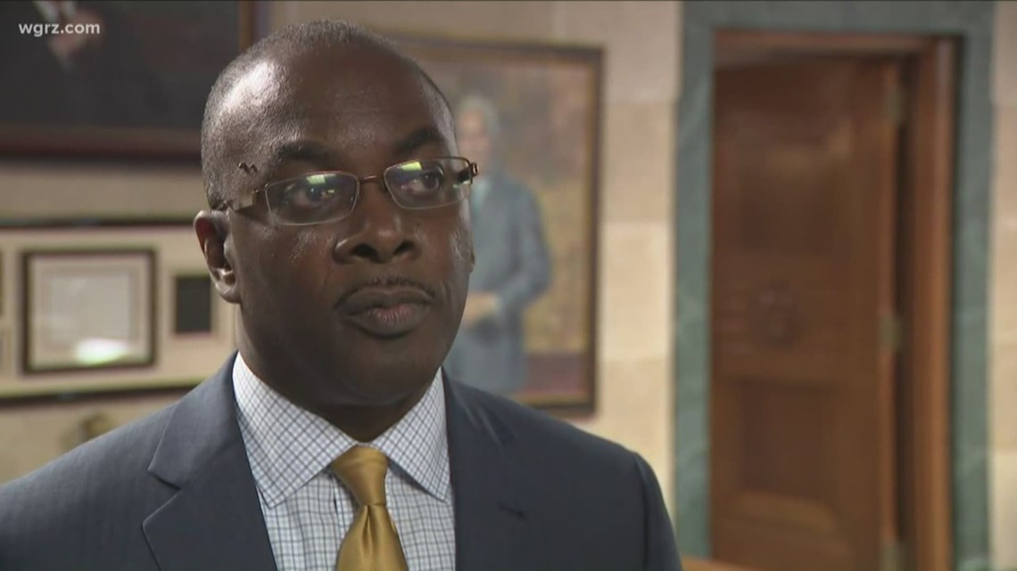 Mayor Brown: Broadway Market will remain with curbside service | wgrz.com