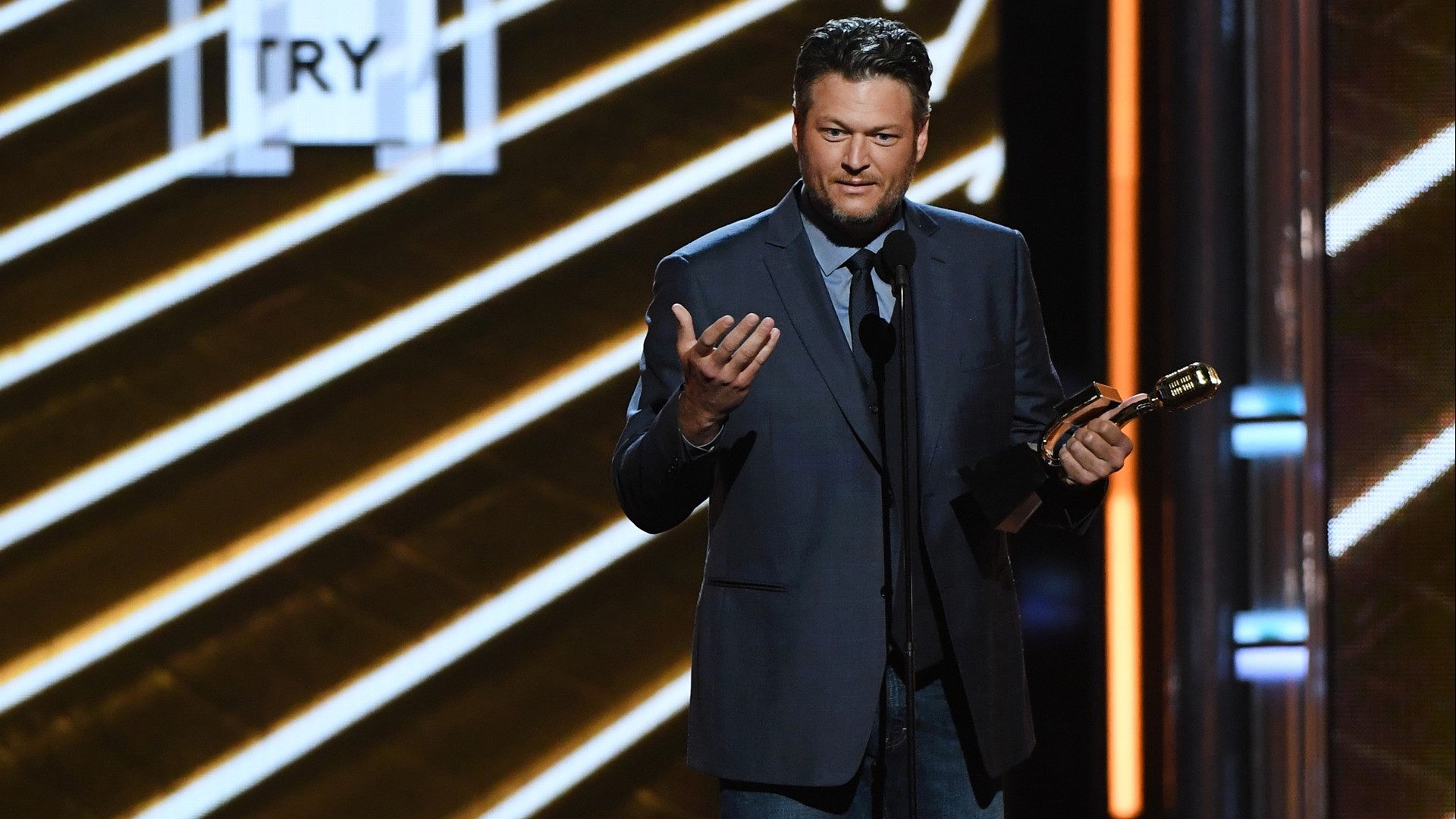 Blake Shelton coming to KeyBank Center in March | wgrz.com