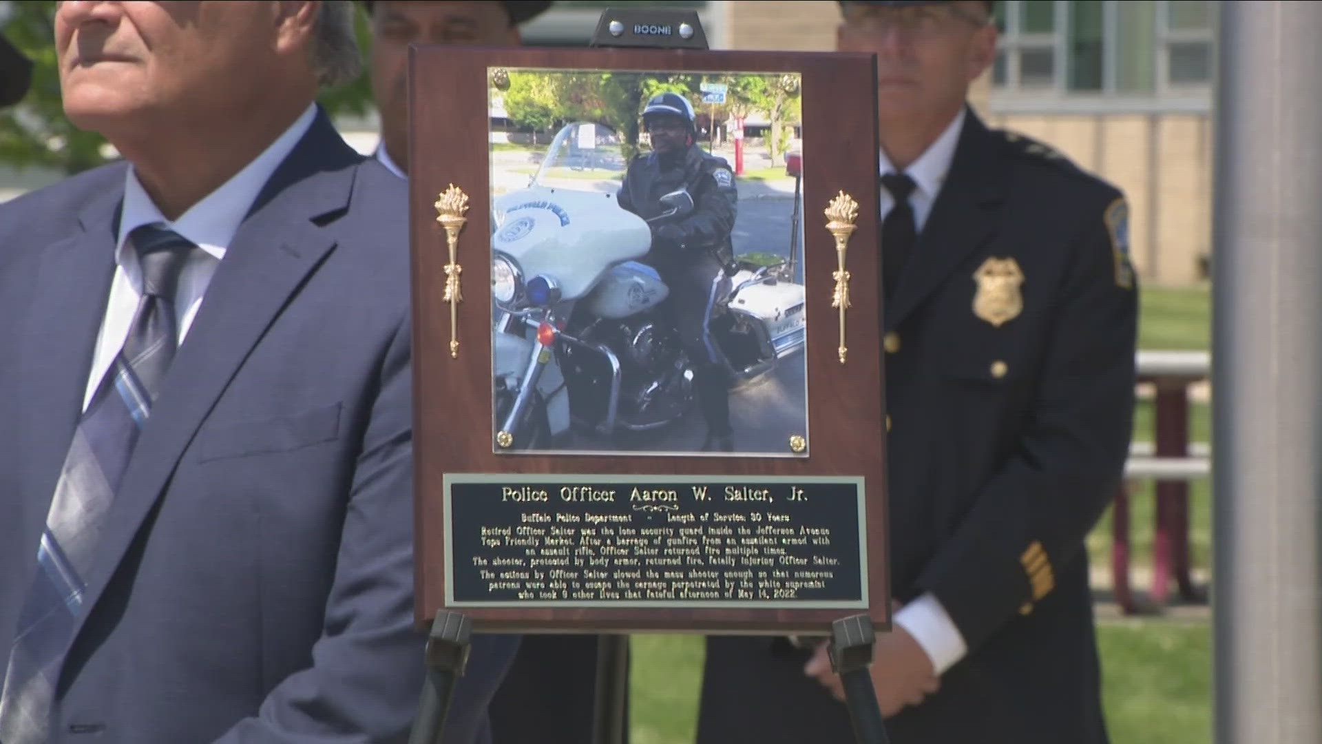 SUNY Erie honors Aaron Salter, Jr. | wgrz.com