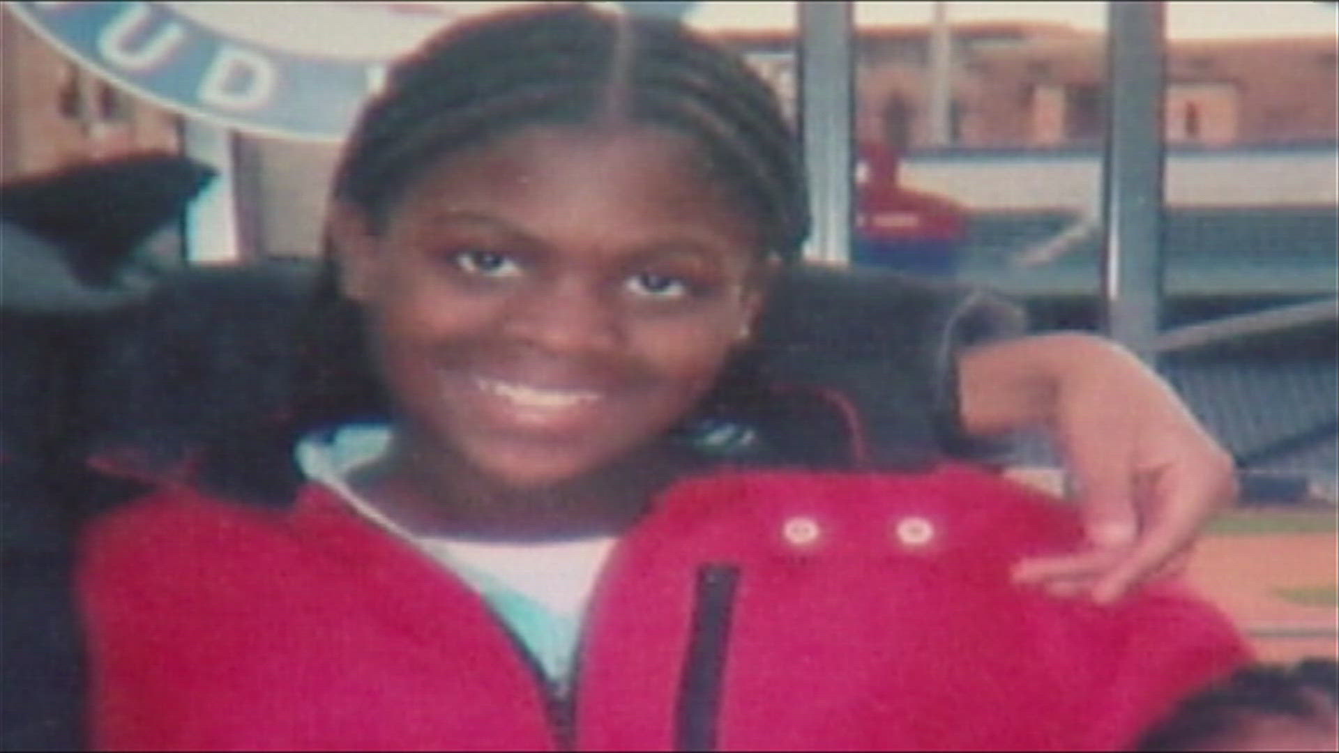 Governor Hochul signs Desha's Law at Bills Training Camp | wgrz.com